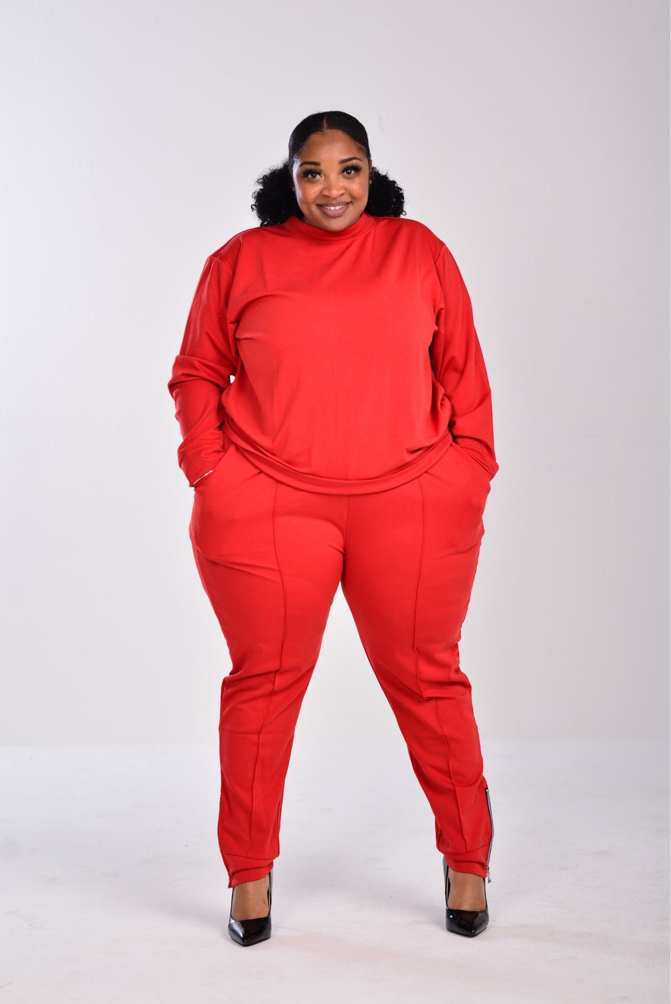 FLUFFY RED – Graci Noir